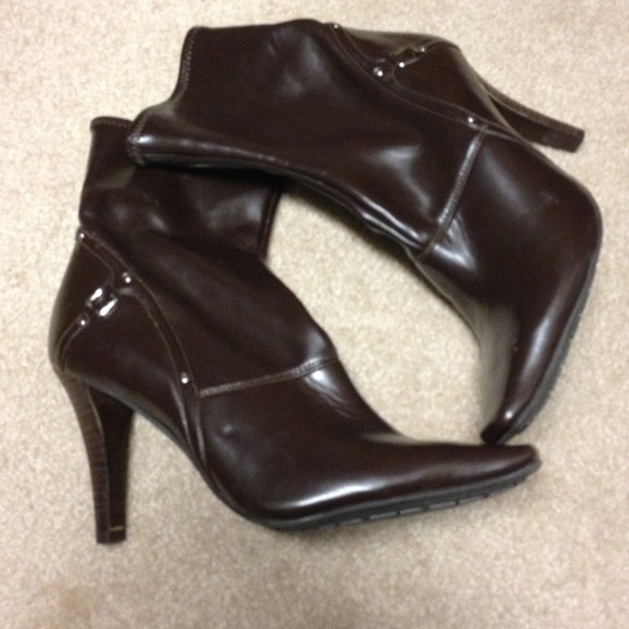 Shoes | Great Slide In Boots Earth Brown In Color | Poshmark