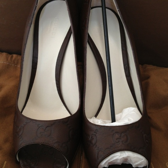 Gucci | Shoes | Gucci Logo Heels New In Box | Poshmark