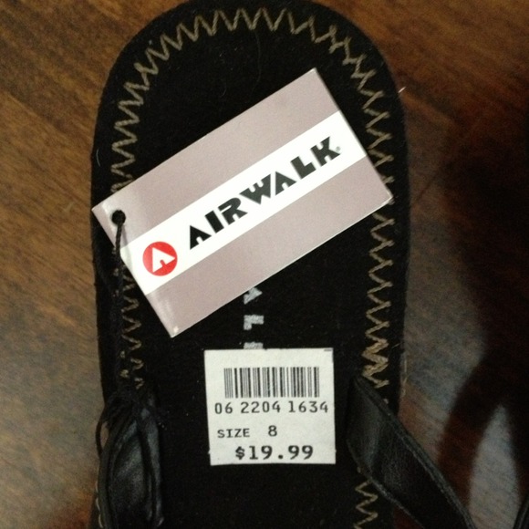 Airwalk | Shoes | Airwalk Sandals Black Wsilver Grey Size 8 | Poshmark