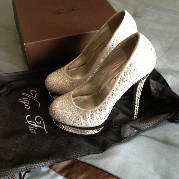 Vigo Fiore | Shoes | Stunning Vigo Fiore 5 Rhinestone Heels | Poshmark