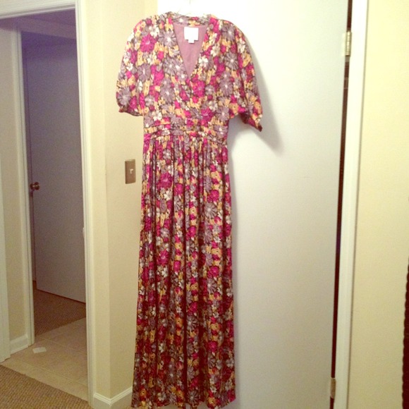 Aryn K | Dresses | New Aryn K Floral Maxi Dress | Poshmark