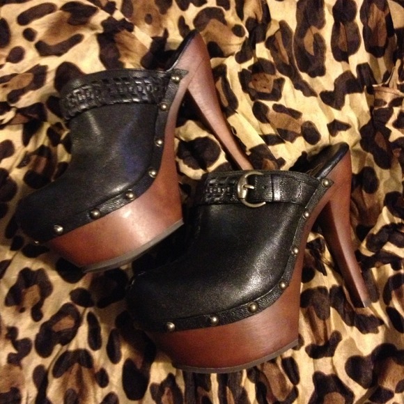 Jessica Simpson | Shoes | Jessica Simpson Winsy Clogs Platform Heels 7 ...