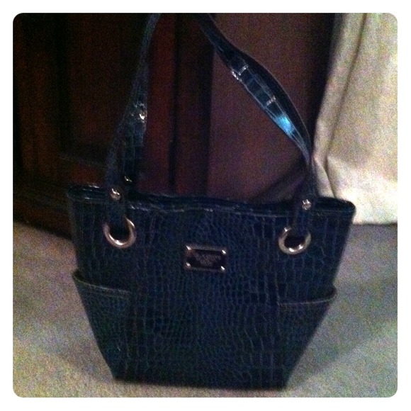 Relic | Bags | Midnight Blue Relic Purse | Poshmark