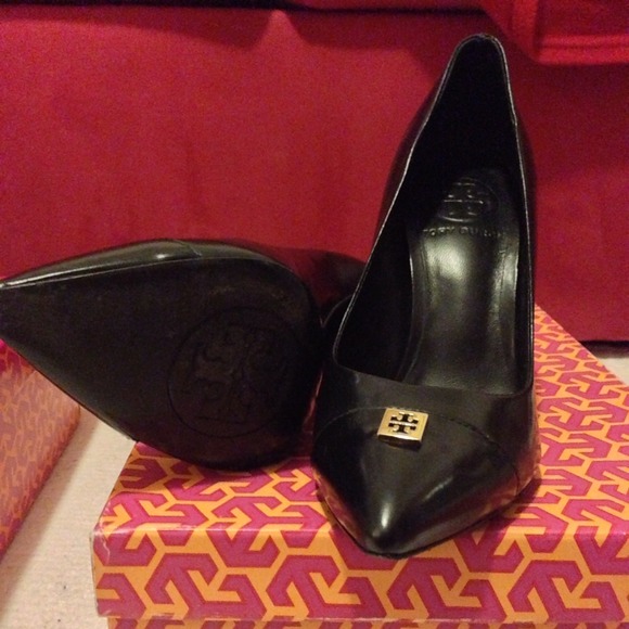 Tory Burch | Shoes | Tory Burch Angela Pumps | Poshmark