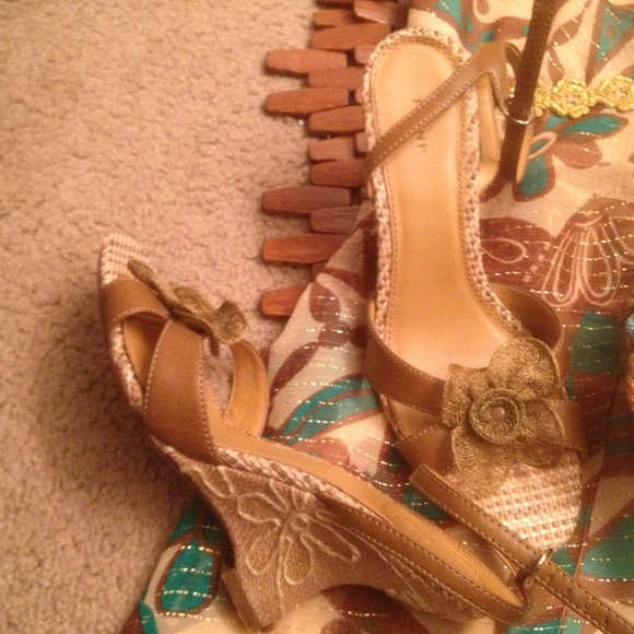 FIONI Clothing | Shoes | Fioni Flower Brown Espadrilles Wedge Heels Sz ...