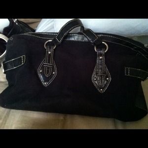 53% off P&G Collections Handbags - 🎉Price Reduction🎉P & G Collection ...