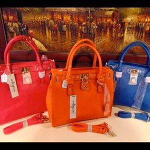 Alyssa Handbags on Poshmark