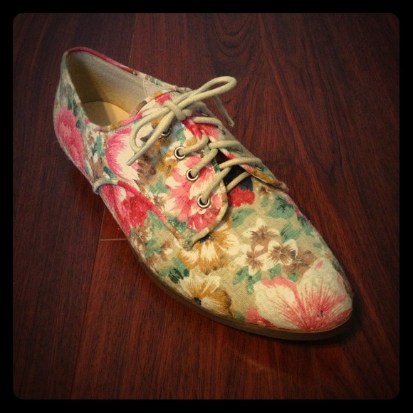 Forever 21 | Shoes | Floral Sequence Oxford Shoes | Poshmark