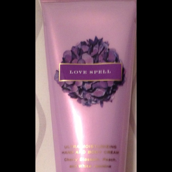 Victoria's Secret | Accessories | Soldnwt Vs Love Spell Body Lotion ...