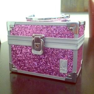 caboodles on Poshmark