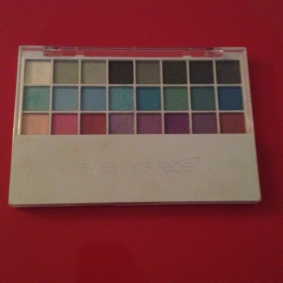 ELF | Accessories | Elf Color Palette | Poshmark