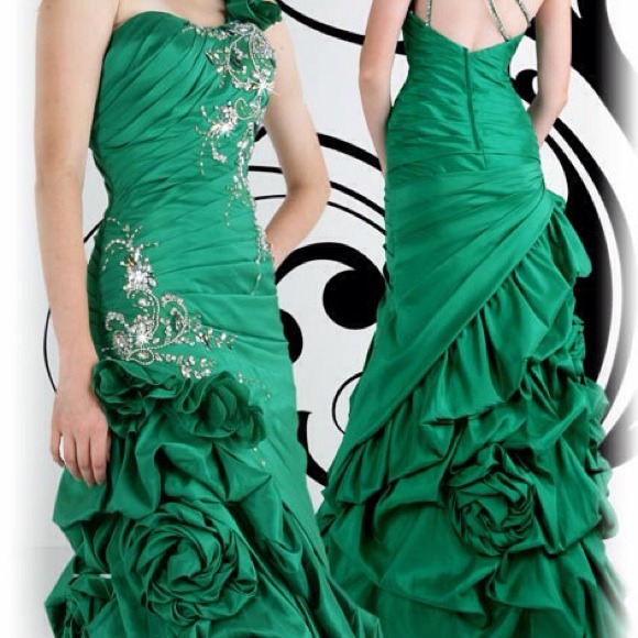 xcite | Dresses | Emerald Green Mermaid Prom Dress | Poshmark