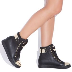 shoedazzle on Poshmark