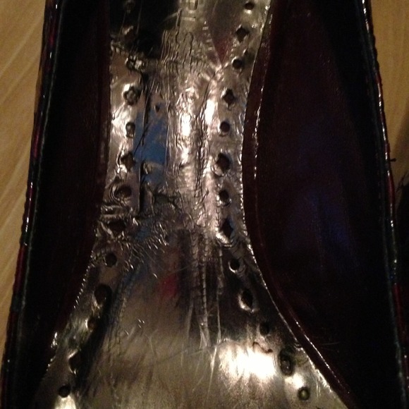 BCBGirls | Shoes | Bcbg Maroonblack Snake Skin Pattern Pump | Poshmark