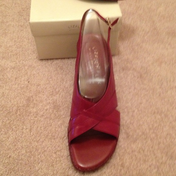 Liz Claiborne | Shoes | Liz Flex Sandals By Liz Clairborne | Poshmark