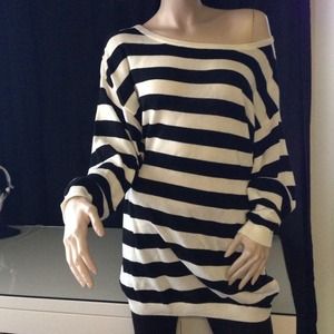 Milani's Closet (@milani_rock) | Poshmark