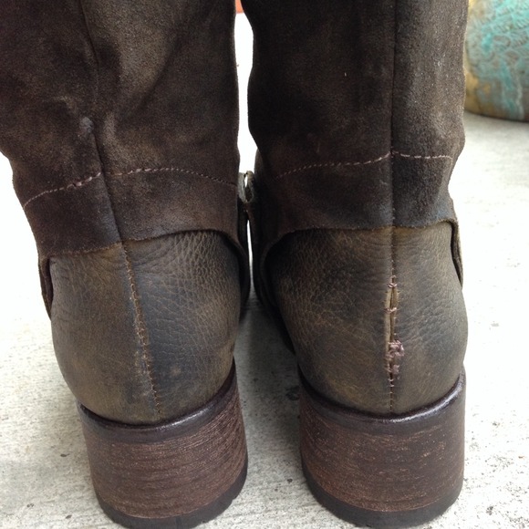 Vera Wang | Shoes | Soldvera Wang Lavender Olive Green Essie Boot ...