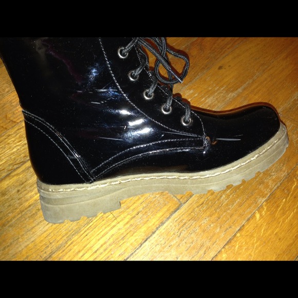 Nature Breeze | Shoes | Shiny Black Combat Boots | Poshmark