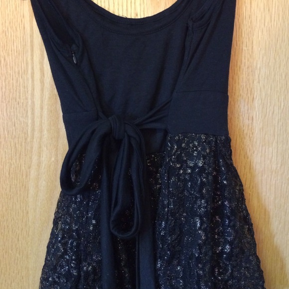 LF | Dresses | Lf Black And Gold Ruffle Dress | Poshmark