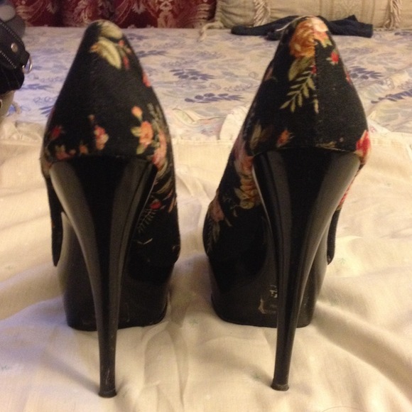 FRH | Shoes | Frh Vintage Fliwer Black Heels | Poshmark