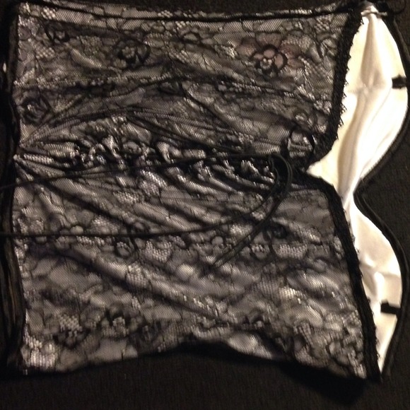 LYDIA | Tops | Lydia Back And White Lace Size Large Nwt | Poshmark