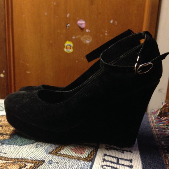 sofab! | Shoes | Sofab Black Velvet Wedge Shoes | Poshmark