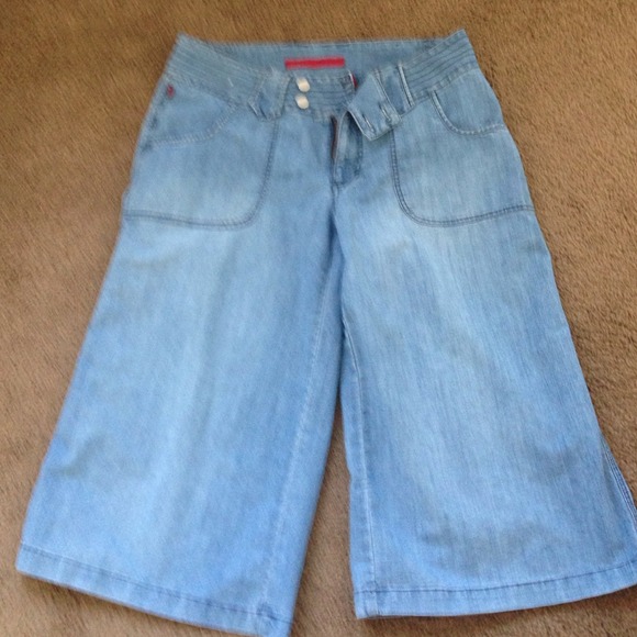FIVE JEANS | Jeans | Sold Stylish Wide Leg Denim Capris | Poshmark
