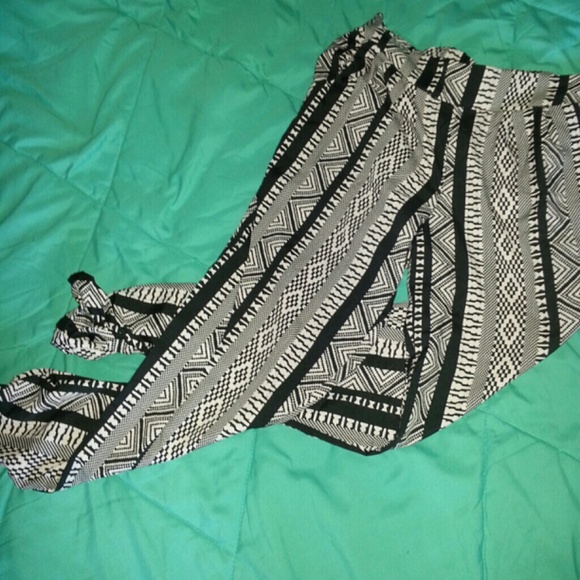 Pants & Jumpsuits | Parachute Pants Tribal Bw Pattern | Poshmark