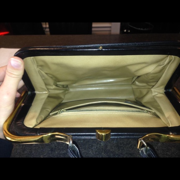 Bags | Black Kiss Lock Handbag Vintage | Poshmark