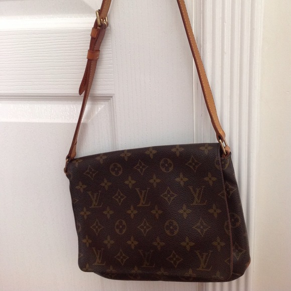 Louis Vuitton | Bags | Louis Vuitton Authentic Handbag | Poshmark