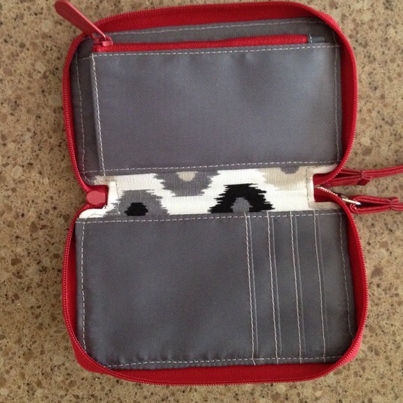Thirty-One | Bags | Thirtyone Wristlet Wallet | Poshmark