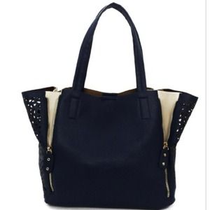 Inzi Handbags on Poshmark