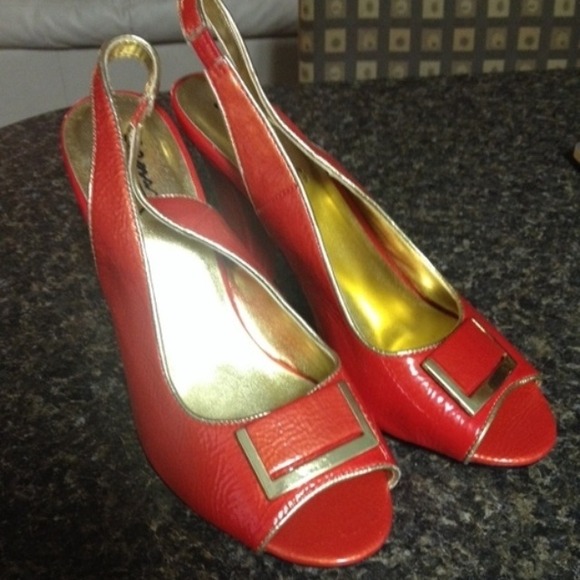 Gomax | Shoes | Iridescent Orange Slingbacks | Poshmark