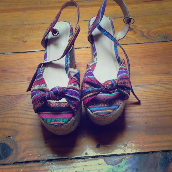Xhilaration | Shoes | Platform Wedges With Multicolored Cloth Print ...