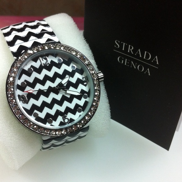 strada genoa | Jewelry | Host Pickka29 Blackwhite W Crystal Watch ...