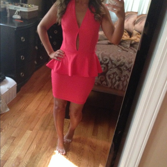 Dresses | Nwt Pink Peplum Dress With Key Hole | Poshmark