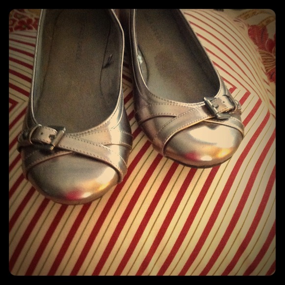 Falls Creek | Shoes | Pewter Colored Flats | Poshmark