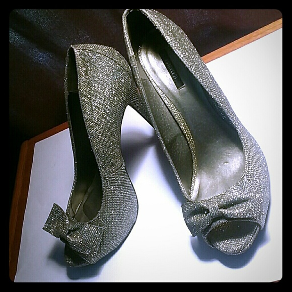 Forever 21 | Shoes | Forever 2 Silver Sparkle Bow Heels | Poshmark