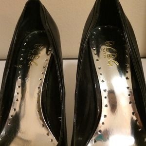 BCBG | Shoes | Bcbg Black Pumps | Poshmark