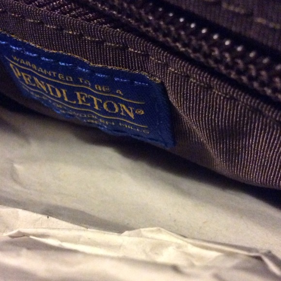 Pendleton | Bags | Pendleton Tribal Print Messenger Bag New Leather ...