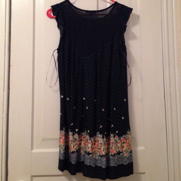 Hem and thread | Dresses | Polkadot Modcloth Dress W Floral Print Hem ...