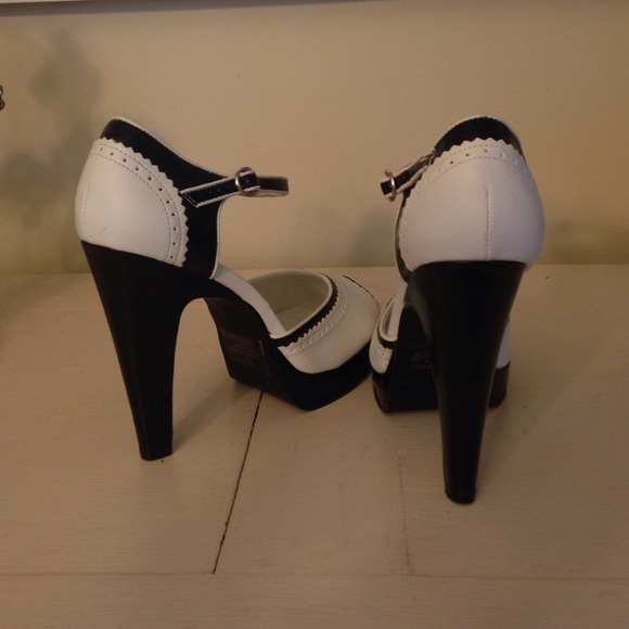 Newport News | Shoes | 5 Inch Sexy High Heel Spectator Peeptoe Shoe ...