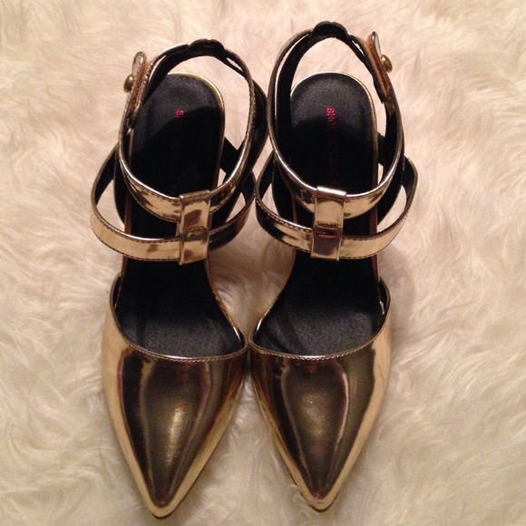 Shoes | Metallic Gold Heel Pump Criss Cross Ankle Strap | Poshmark