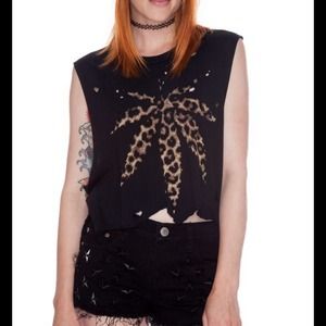 UNIF Tops - Leopard pot leaf crop top