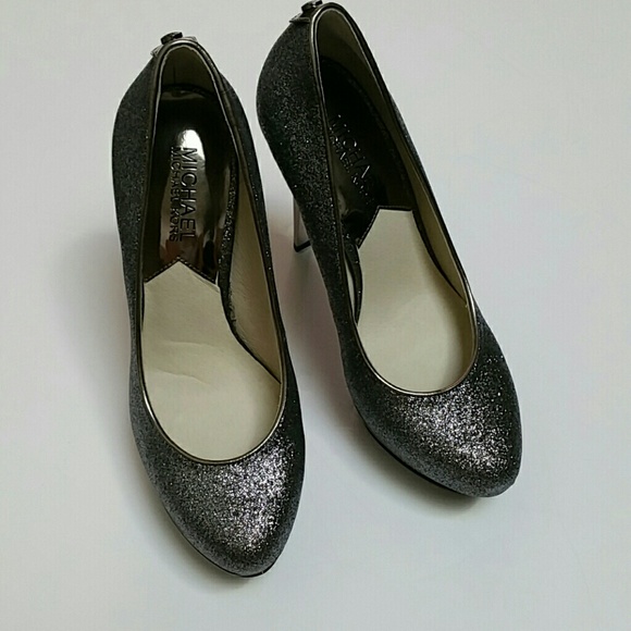 Michael Kors | Shoes | Michael Kors Gideon Gunmetal Silver Pump Shoes ...