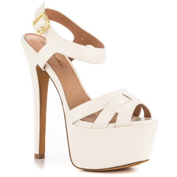 Zigi Soho | Shoes | White Zigi Soho Platform Sandals | Poshmark