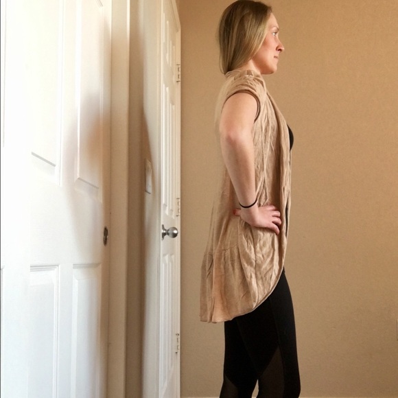 Robin K. | Tops | Short Sleeve Sweater | Poshmark