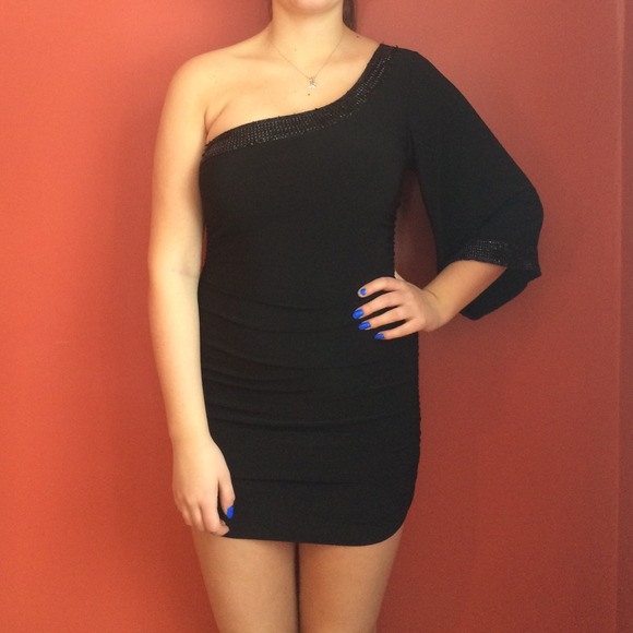 Forever 21 | Dresses | Short Formfitting Little Black Dress | Poshmark