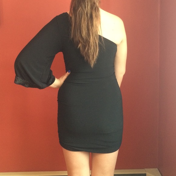 Forever 21 | Dresses | Short Formfitting Little Black Dress | Poshmark