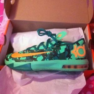 50% off Shoes - Christmas kd 6s from Melanie's closet on Poshmark